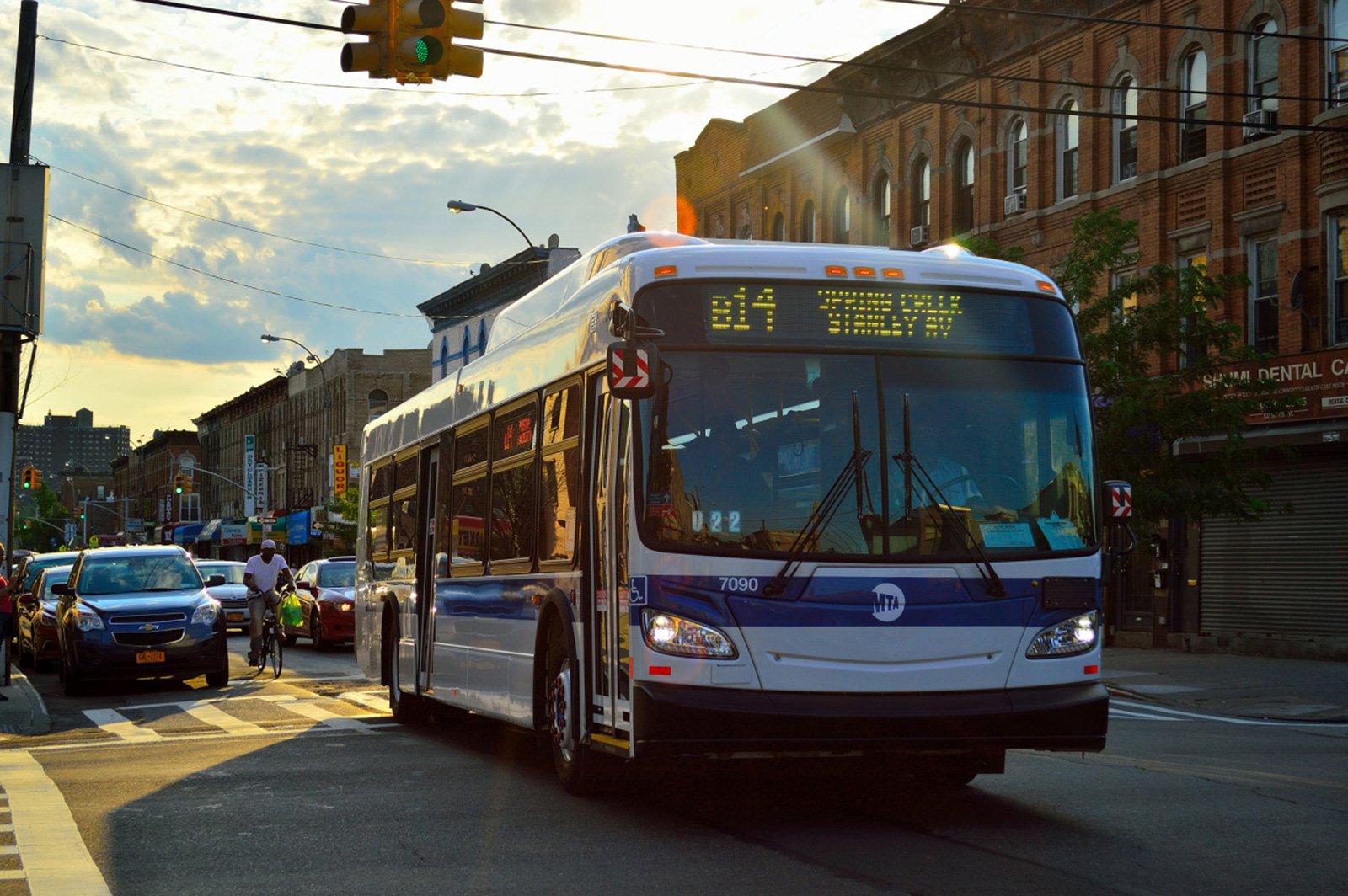 Getting Around New York City By Bus Go NYC Tourism Guide